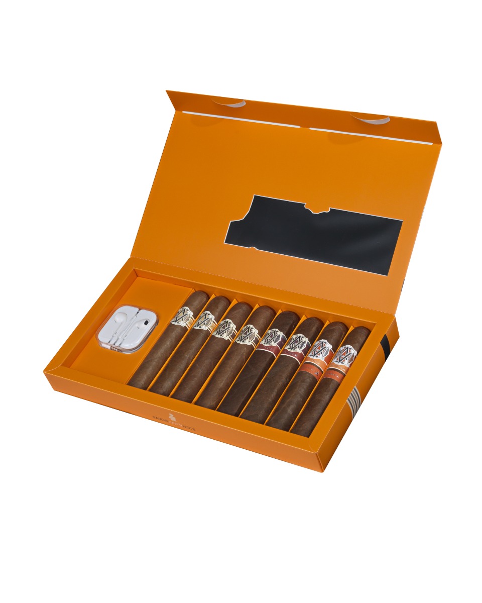 AVO 8 Robusto Assortment - Regency Cigar Emporium
